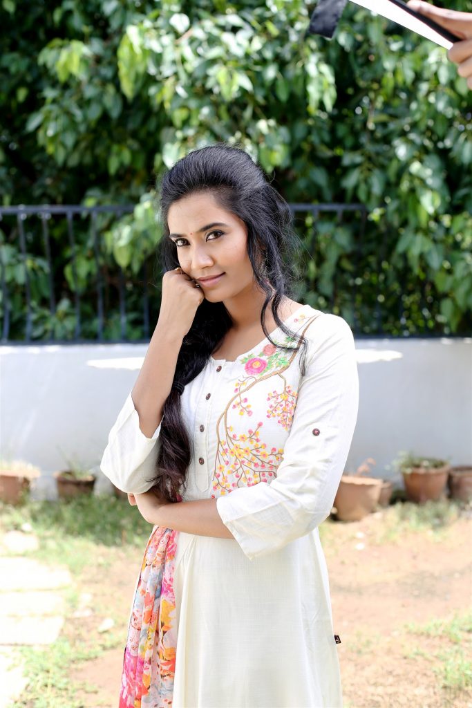 Actress Tanvi Photos | StudioFlicks
